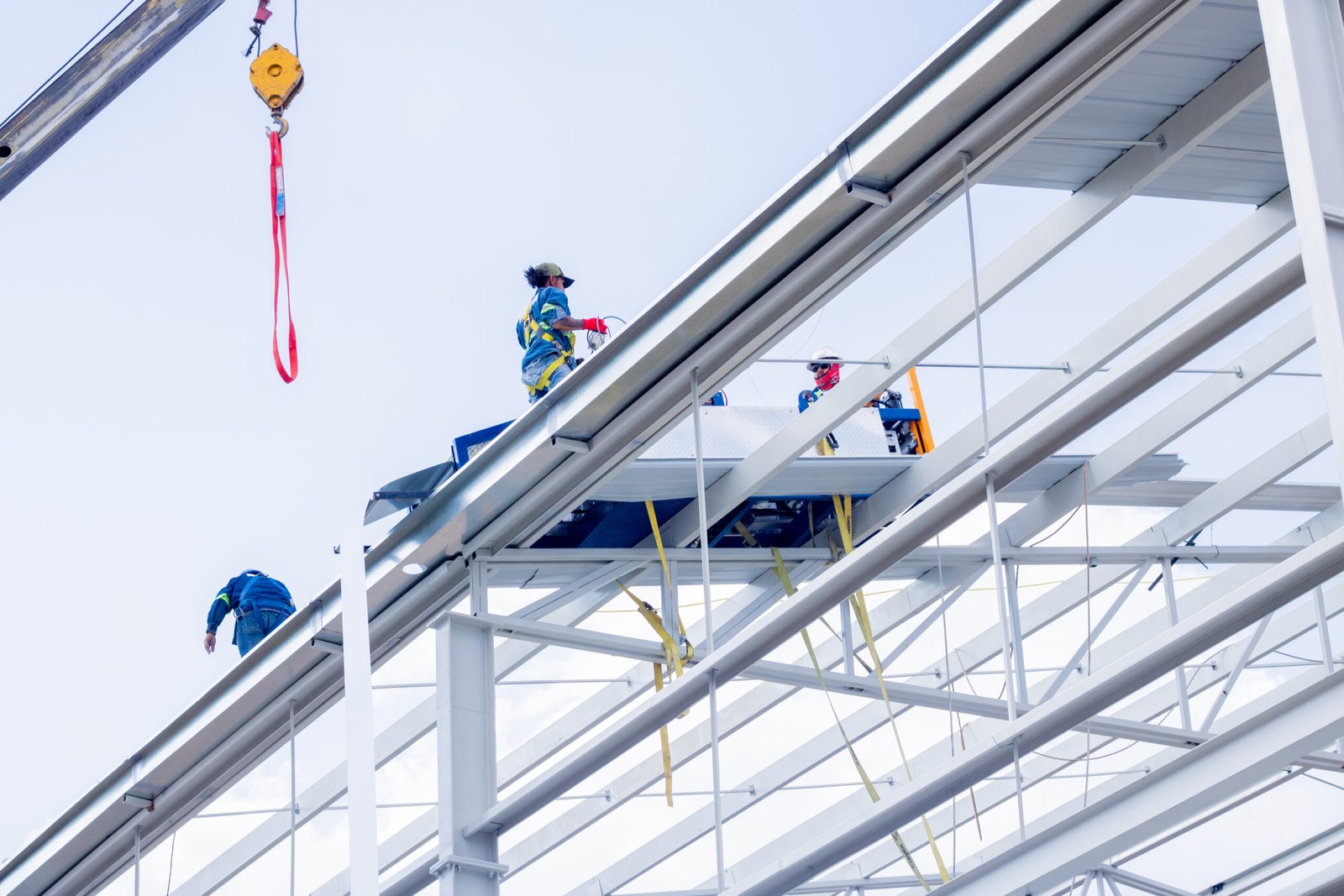 uversa – Estructuras Metálicas – Construimos Solidez desde la Base